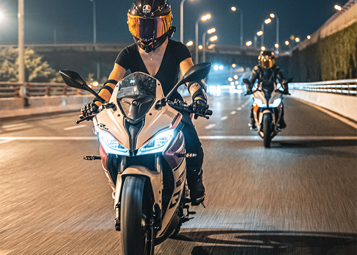 QJMOTOR SRK 250 RS: Moto Deportiva | Rendimiento y Estilo