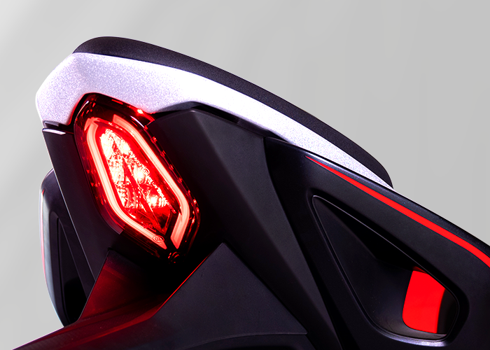 SRK 300 S | Motocicleta Naked | ABS + Full LED | QJ Motor México